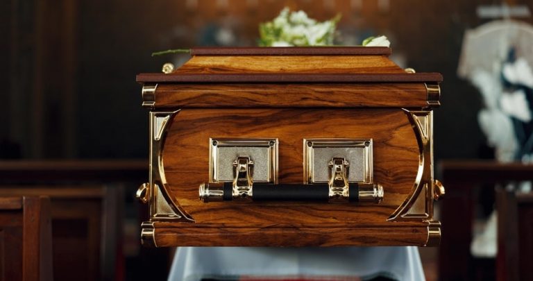 3 Ways an Open-Casket Funeral Helps You Heal - Funeral Basics